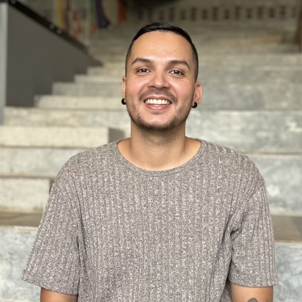 Learn to code from scratch with online courses | RIWI